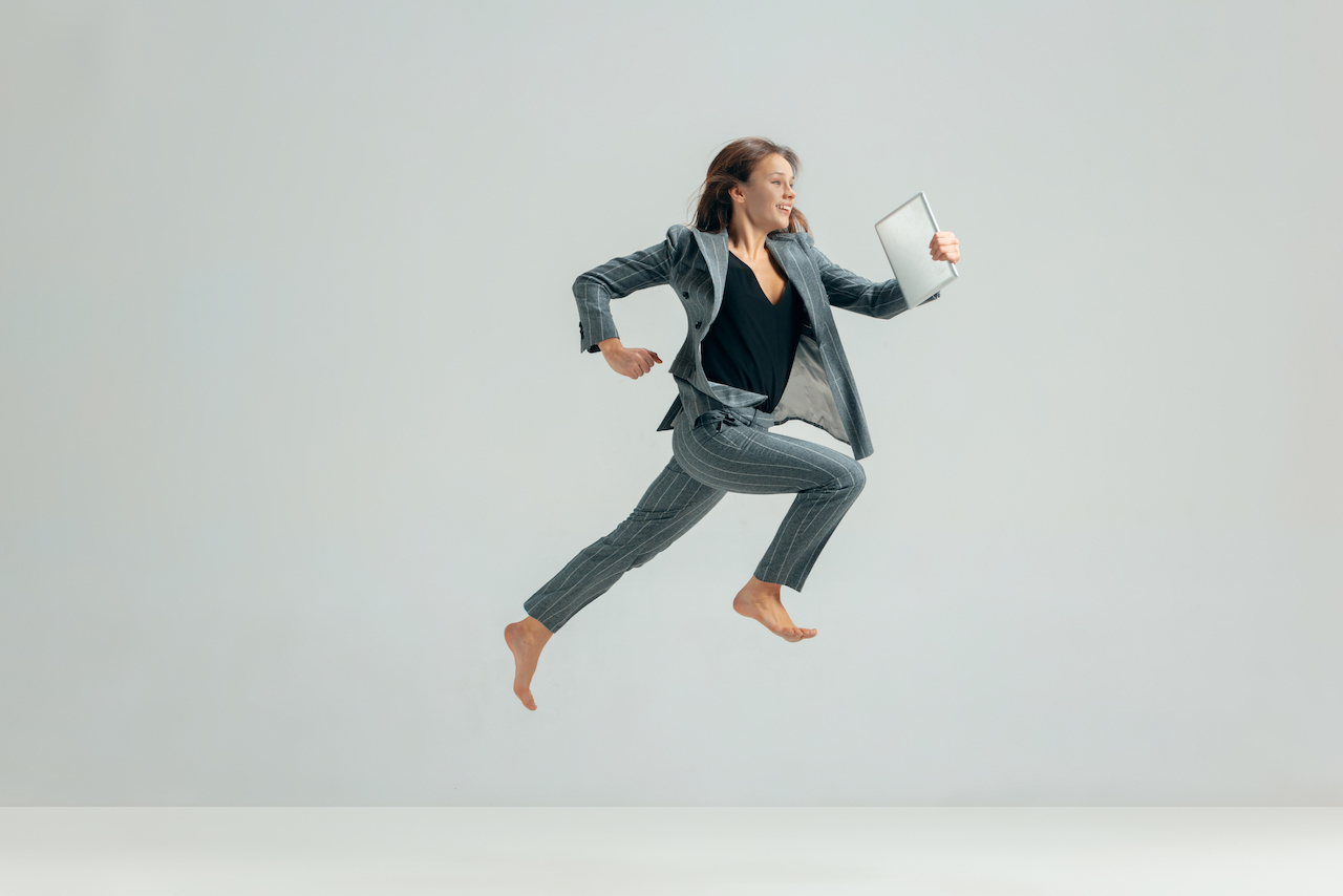 8 Ways to build momentum | Rebecca Hannan 8 Ways to build momentum | Rebecca Hannan